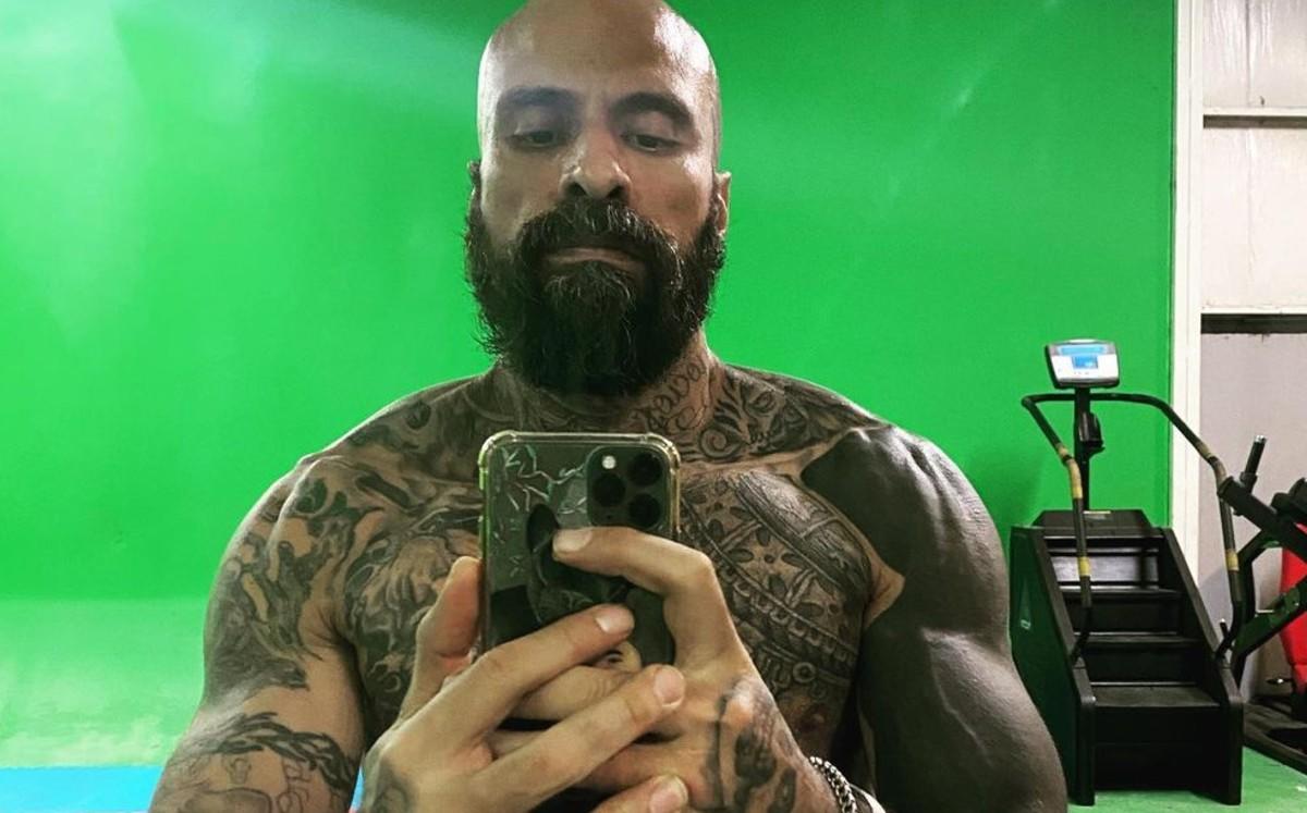 Revela Babo, de Cartel de Santa, que se 'implantó' perlas en sus partes ...