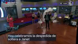 El sensual baile de despedida de soltera a Janet