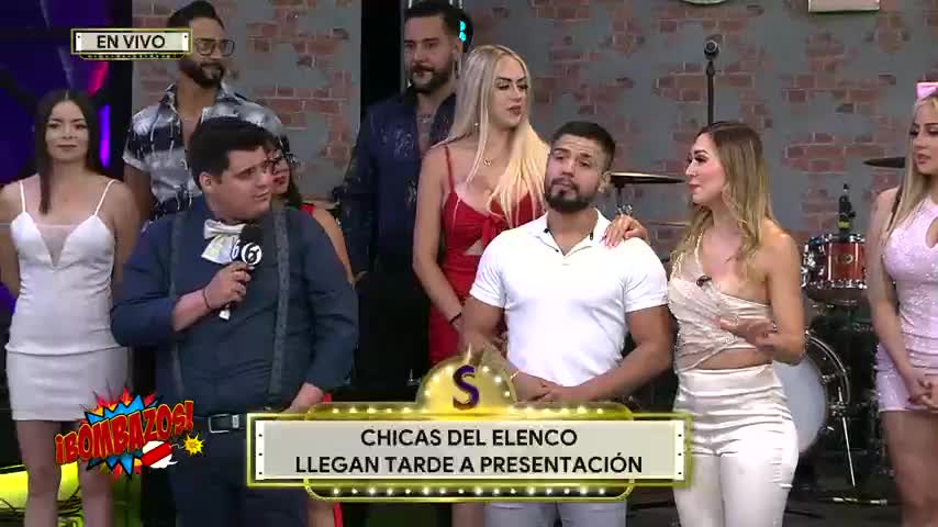 Chicas de 'Es Show' vuelven a llegar tarde al evento