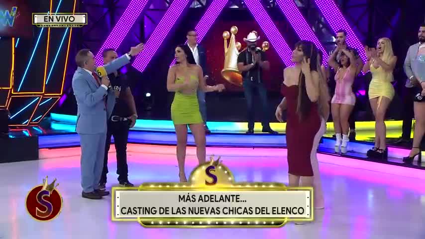 Datsy seduce con sensuales fantasías