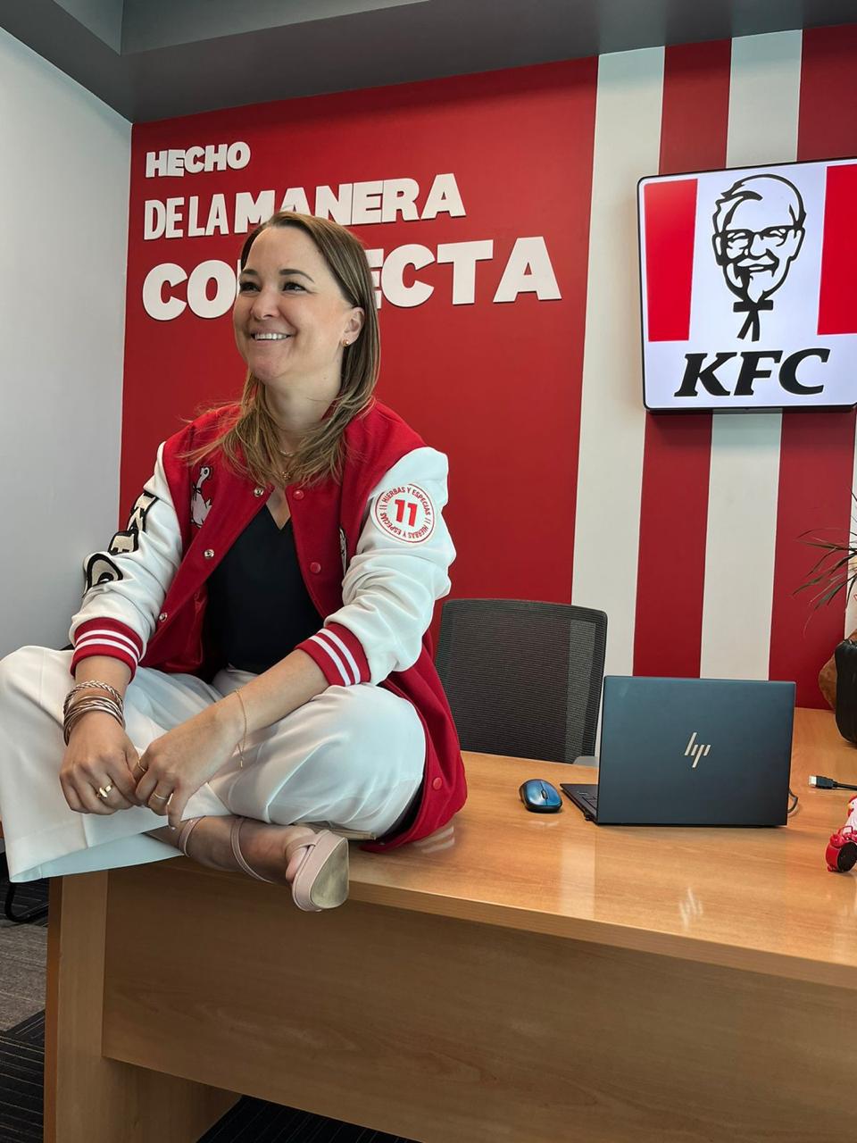 KFC MÉXICO LANZA COLECCIÓN DE 32 MINI CASCOS DE LA NFL + 1 EDICIÓN ...