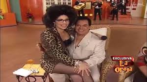 El momento incómodo entre 'Tere la secretaria' y Juan Gabriel