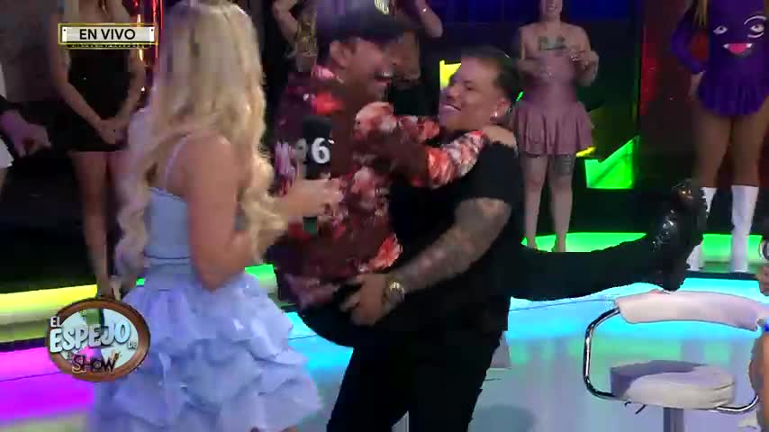 Novio de Isabella ¿la cambia por Héctor Garza?