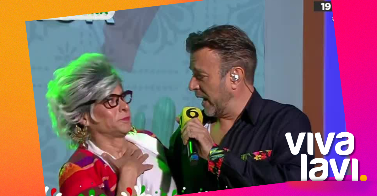 Raúl Magaña le canta a la Maestra Resurrección