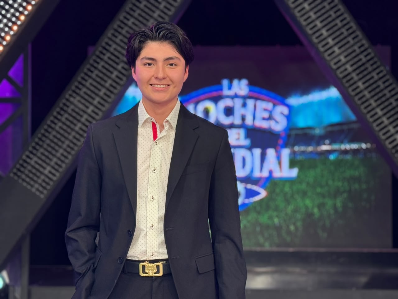 'Señora Católica' hace conjuro para que gane México